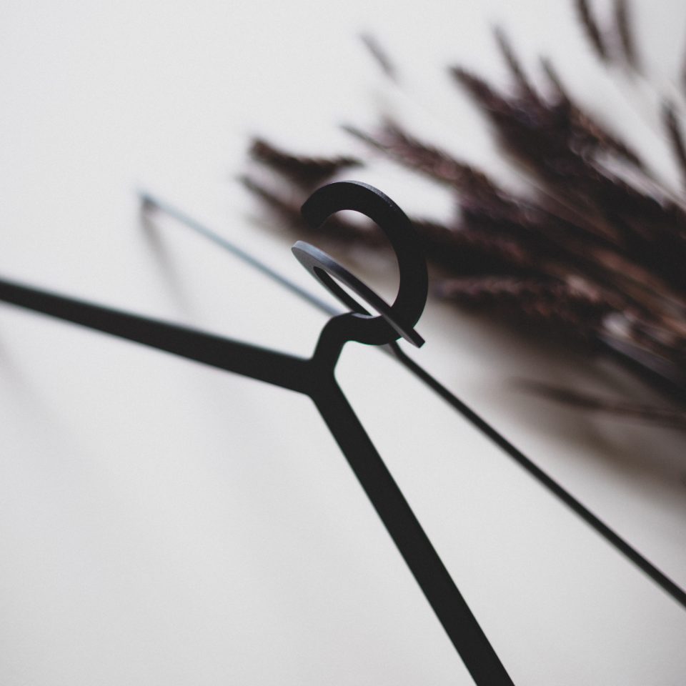 Köp Galgen Greta i svart lackad metall - 3-pack - Shape