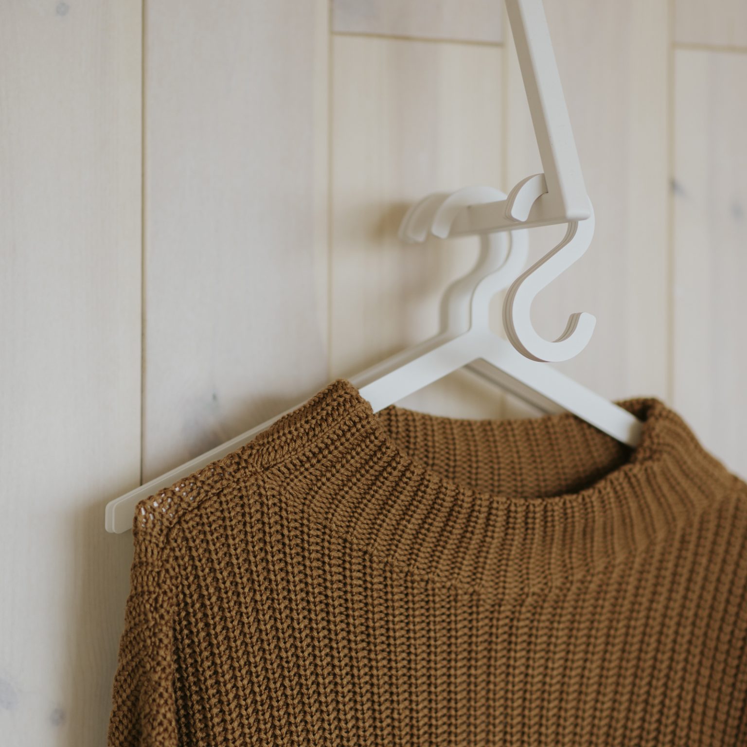 Köp Galgen Greta i svart lackad metall - 3-pack - Shape